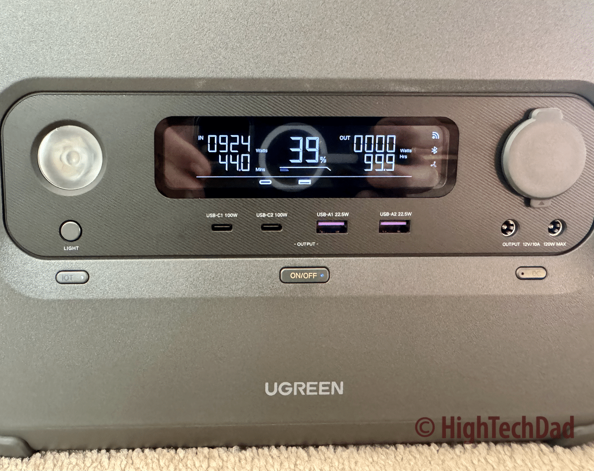 UGREEN PowerRoam Power Station Review – Unleashing Portable Power for ...